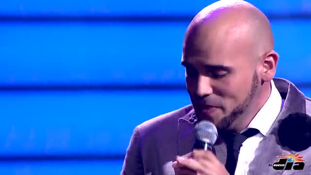 Aaron Emanuel le canta Escondidos a su novia - El Nuevo Día
