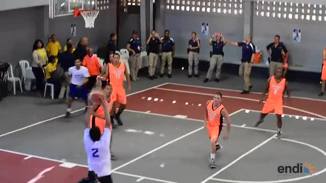 Monte Hatillo y la Policía se enfrentan en baloncesto - El Nuevo Día