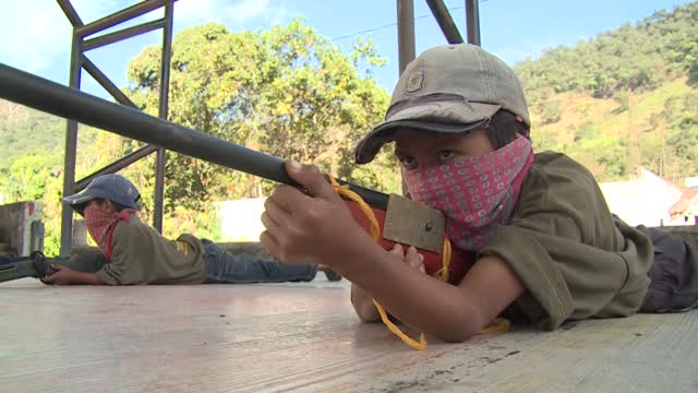 Niños y jóvenes se unen a la lucha contra el narcotráfico en México - El Nuevo Día