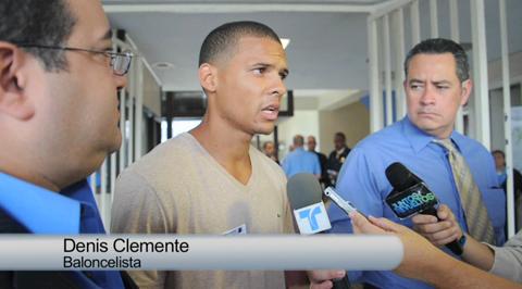 Denis Clemente se siente víctima de un crimen - Videos - Primera Hora