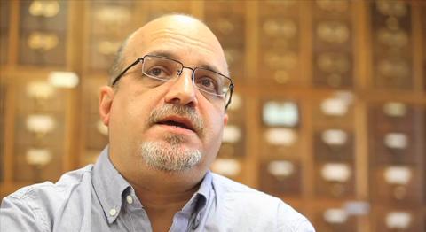 Bernabe: Inscribió un partido y consiguió una novia - Videos - Primera Hora