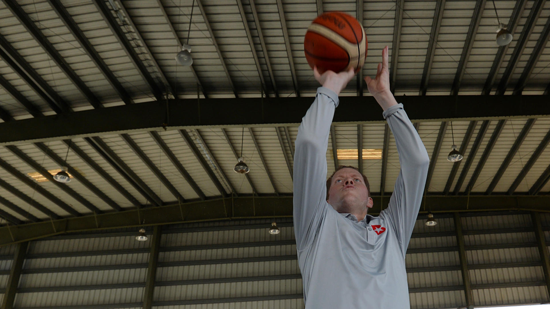 David Bernier enciende la cancha - Videos - Primera Hora
