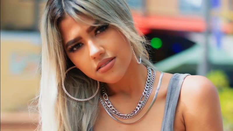 Nesi prepara un dembow dominicano - Videos - Primera Hora